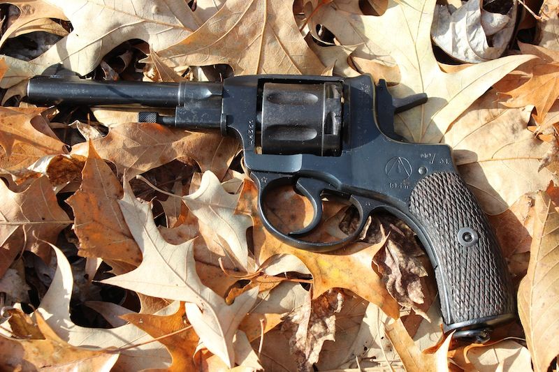 1895 Nagant over view from shooting to reloading (long and picture ...